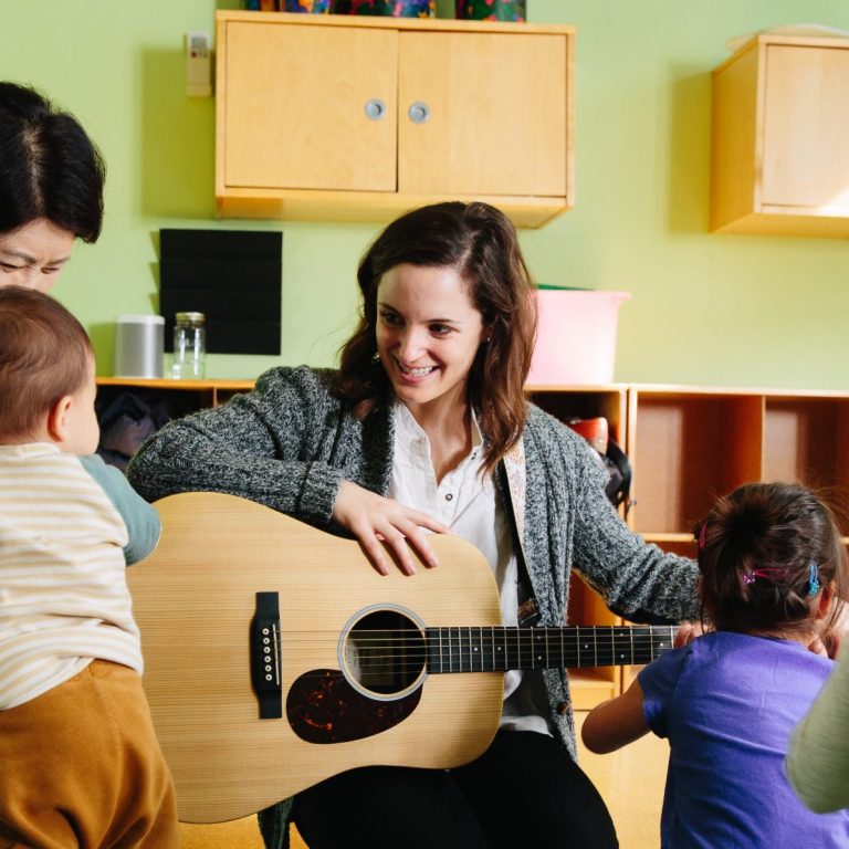 Emilia Lopez-Yañez - PLAY